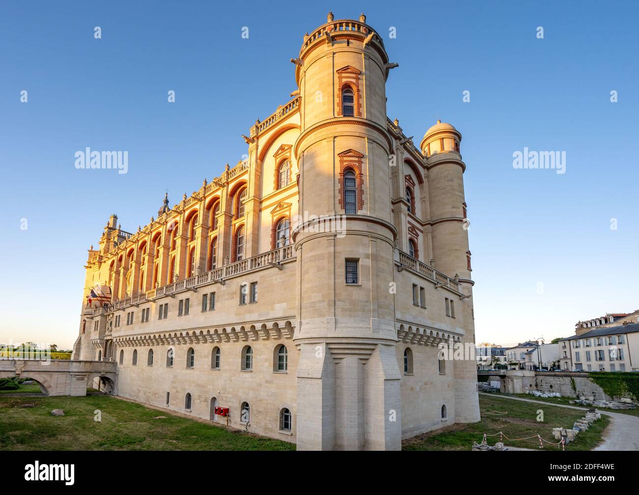 Chateau de st germain en laye hi-res stock photography and images - Alamy