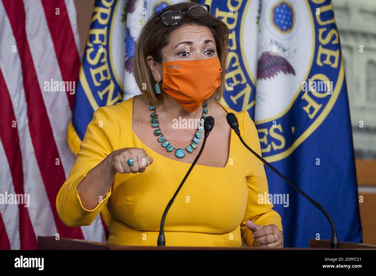 Linda sanchez hi-res stock photography and images - Alamy