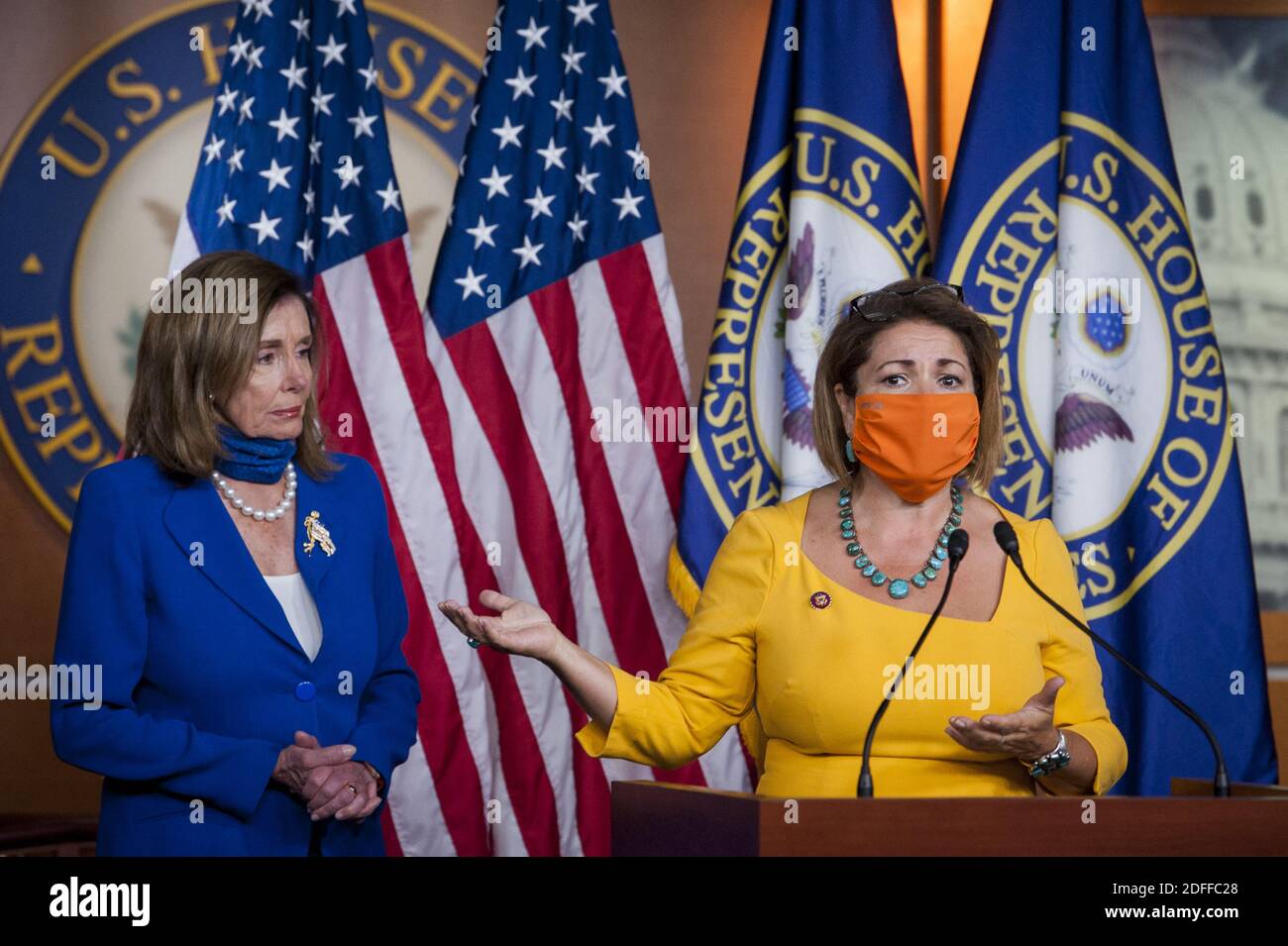 Linda sanchez hi-res stock photography and images - Alamy