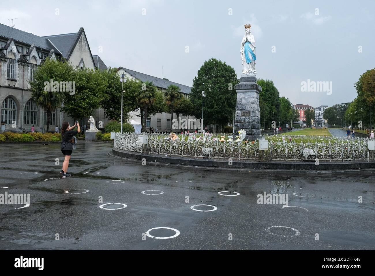 Lourdes water fountain hi-res stock photography and images - Alamy