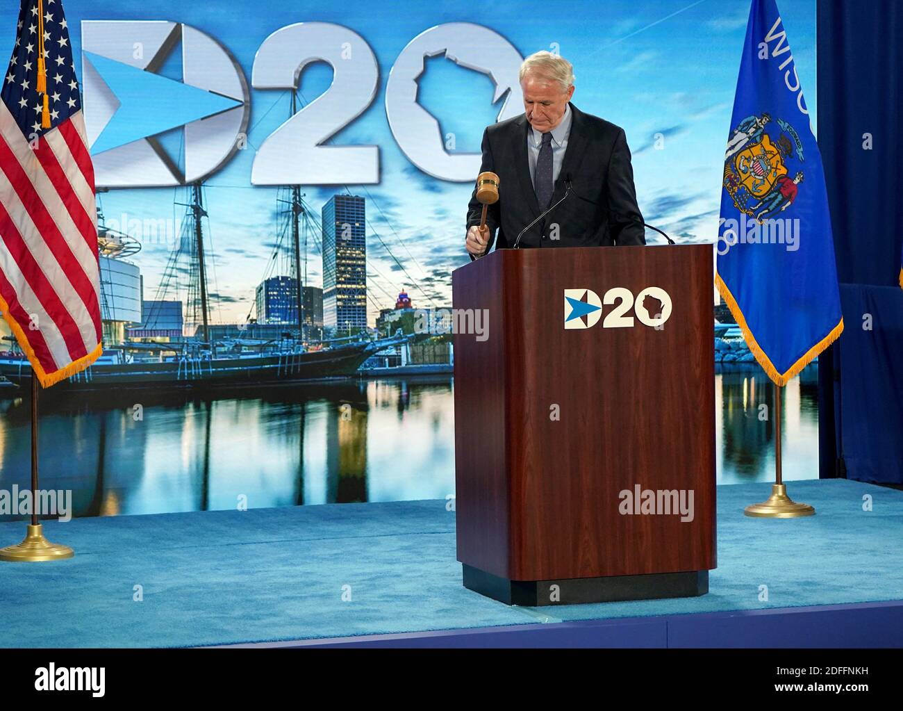 Milwaukee mayor tom barrett hi-res stock photography and images - Alamy