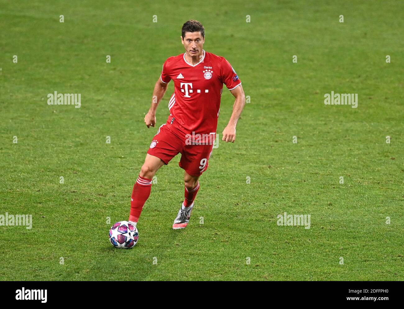 Robert lewandowski bayern hi-res stock photography and images - Alamy