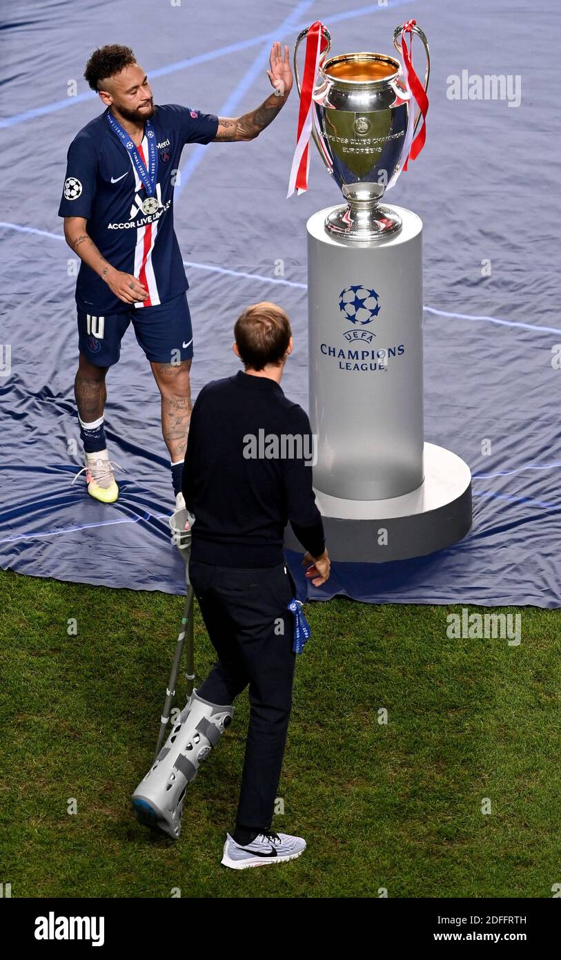 Uefa champions league runners up hi-res stock photography and images ...