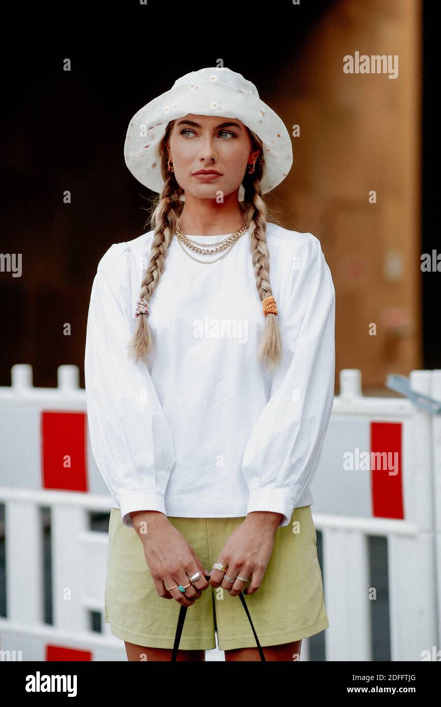 Street style, Maria Wos arriving at Henrick Vibskov Spring Summer 2021 ...