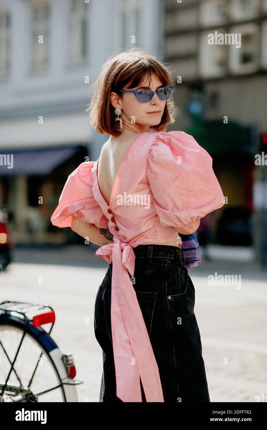 Street style, Zofia Piotrowski arriving at Mfpen Spring Summer 2021 ...