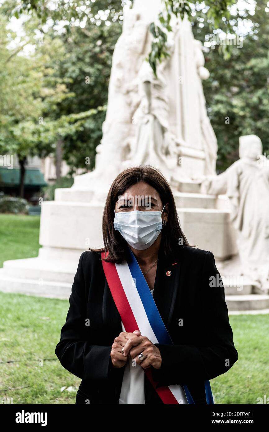 Anne Hidalgo, Mayor of Paris, unveils the new name of the alley Colonel ...