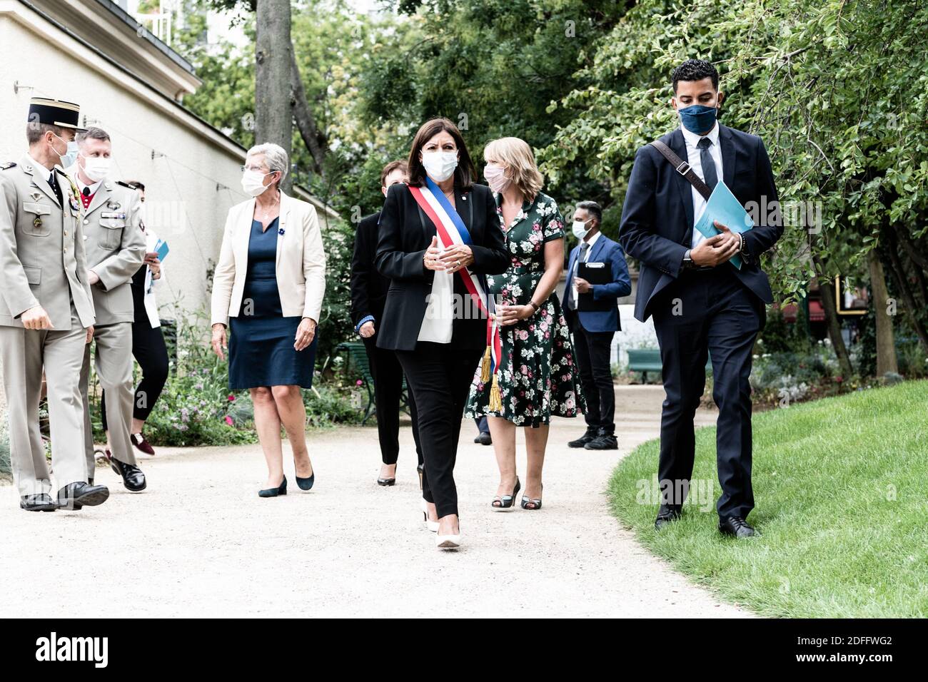 Anne Hidalgo, Mayor of Paris, unveils the new name of the alley Colonel ...