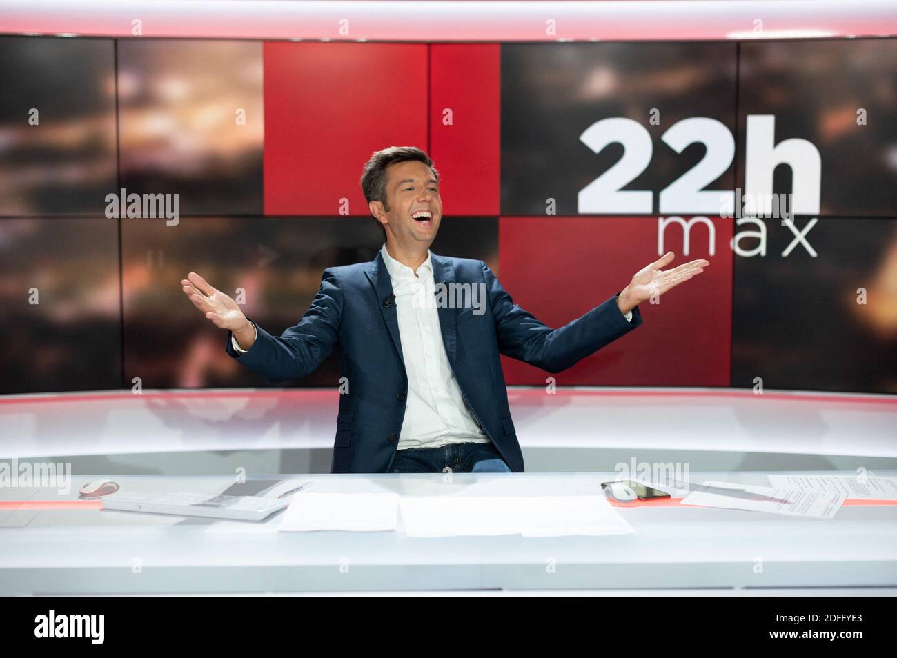 EXCLUSIVE. Le journaliste Maxime Switek sur le plateau du '22H Max' sur ...
