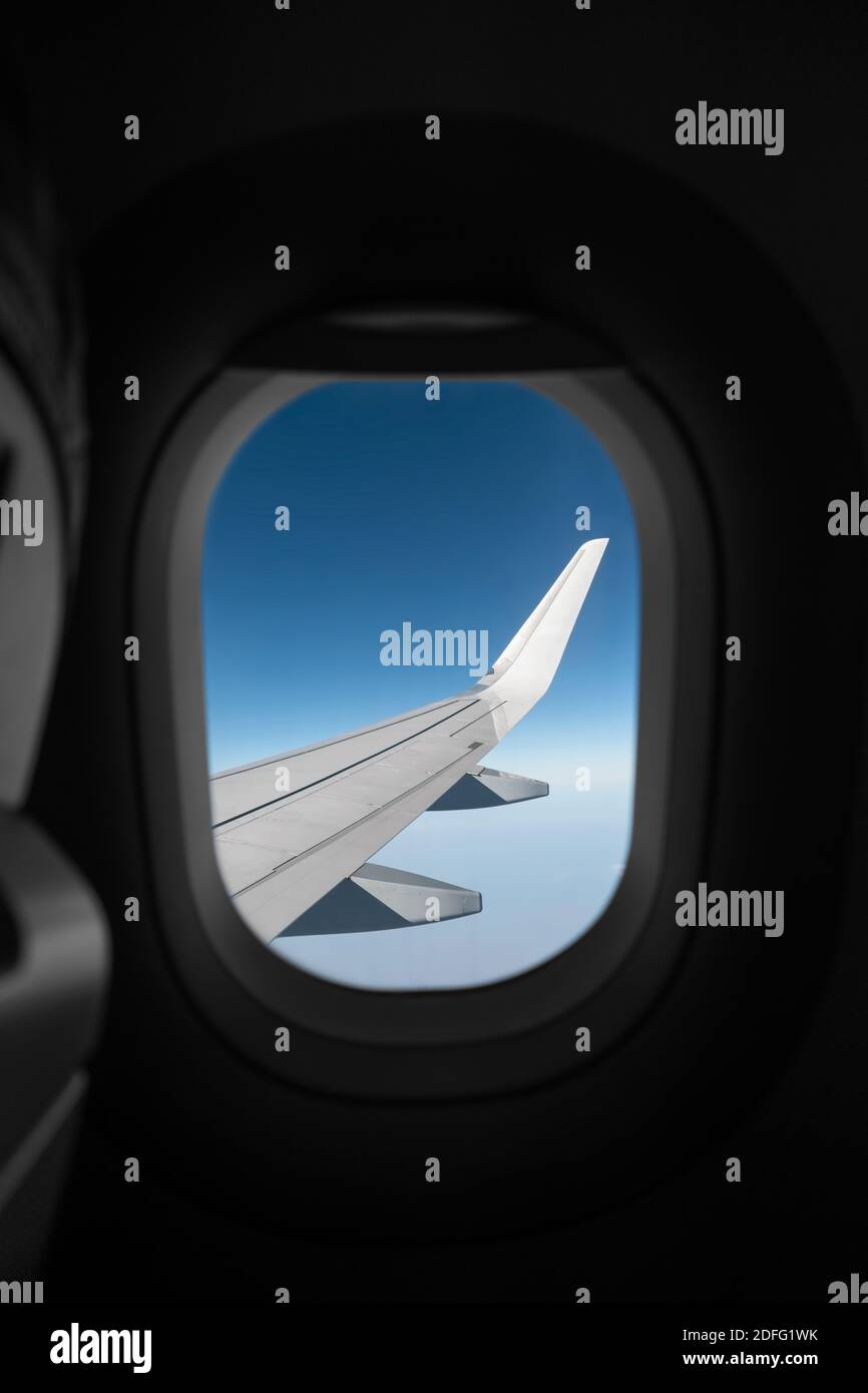 Aircraft window seat view hi-res stock photography and images - Alamy