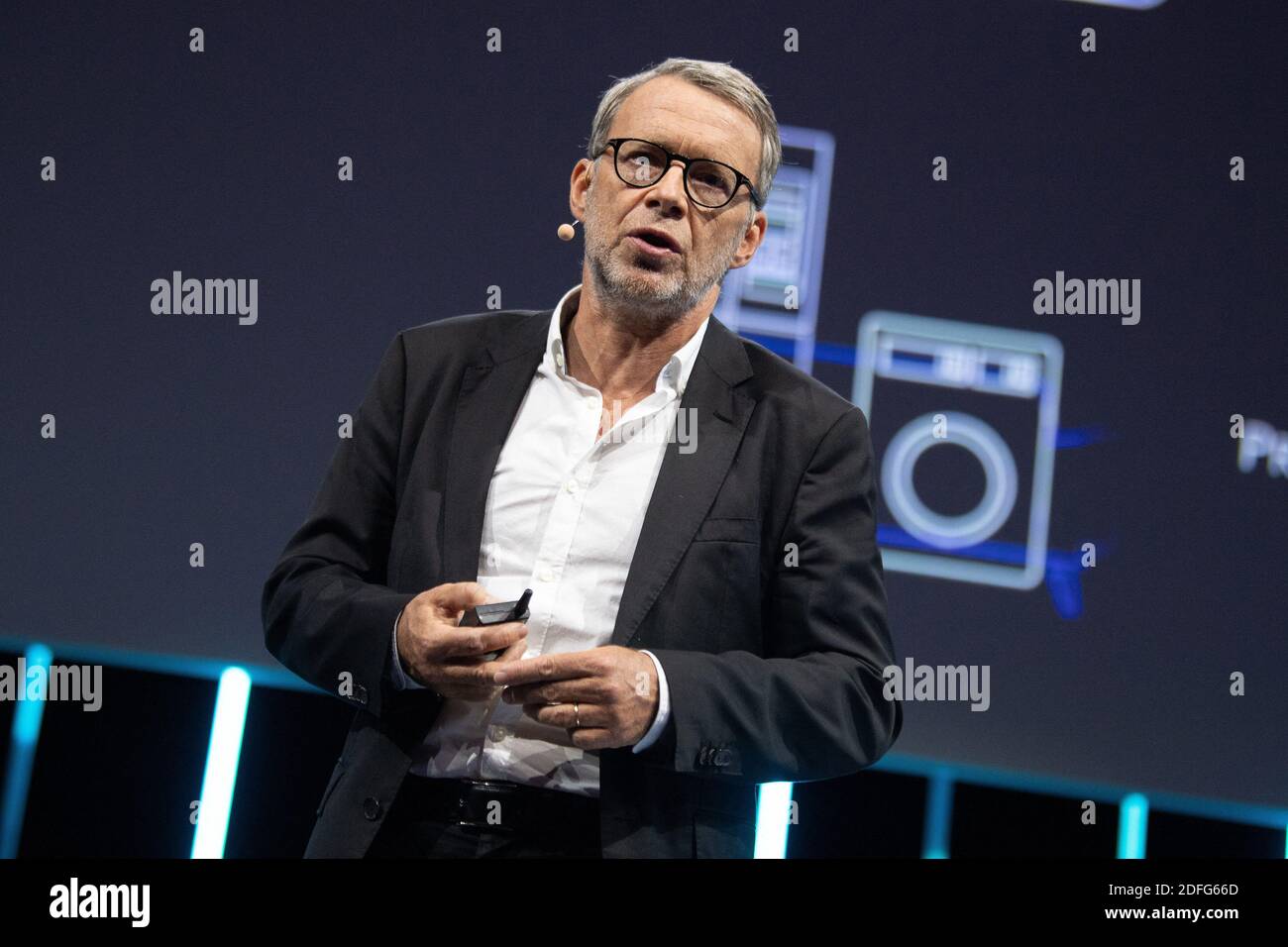 Langin hi-res stock photography and images - Alamy