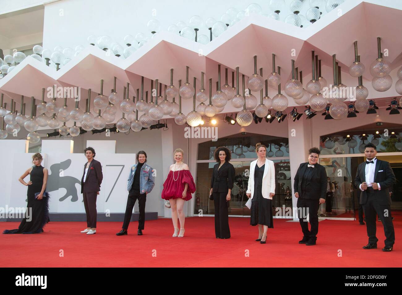 Noah Saavedra, Tonio Schneider, Luisa-Céline Gaffron, Ivy Lißack, Julia ...