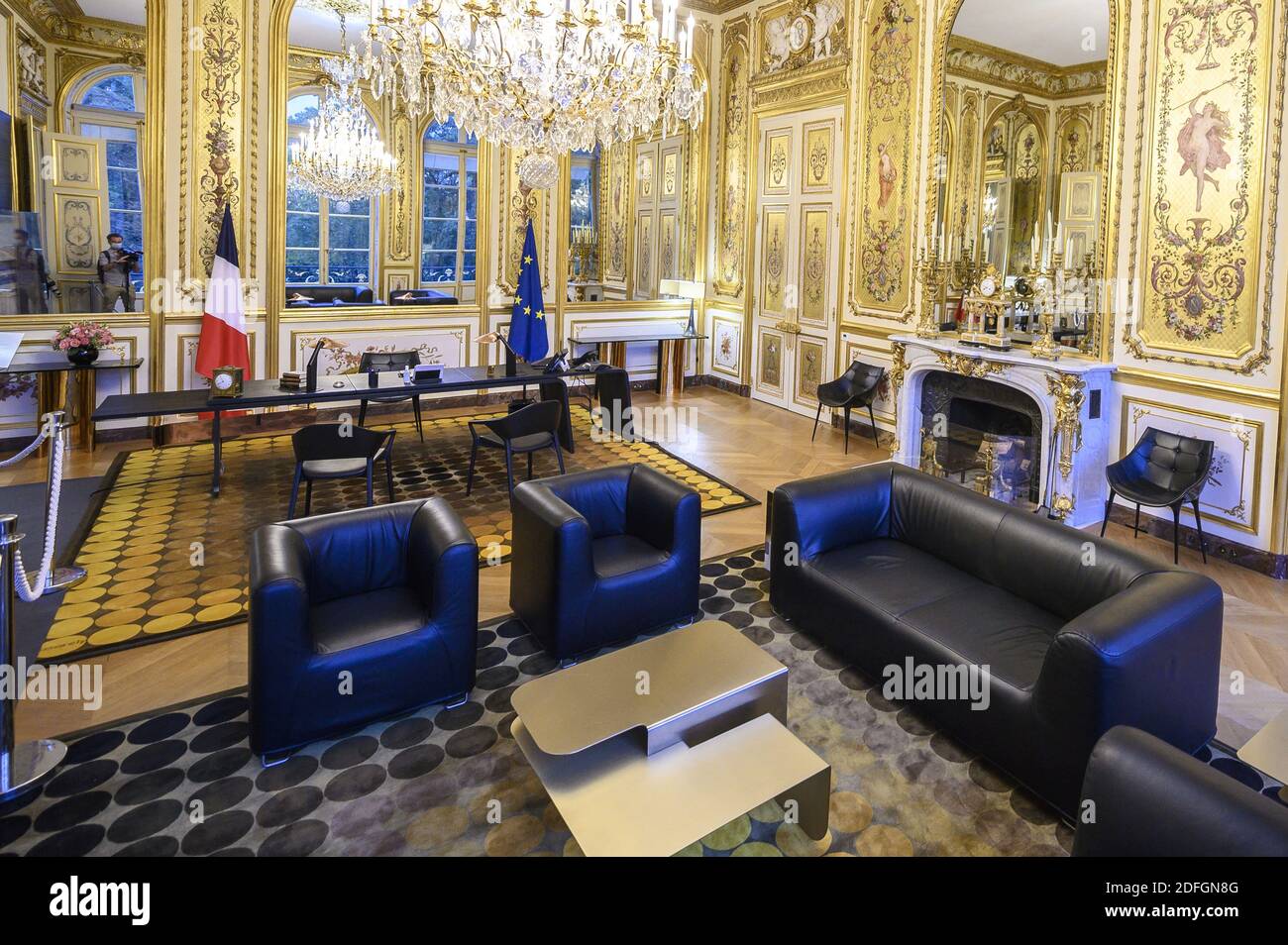 Salon dore hi-res stock photography and images - Alamy