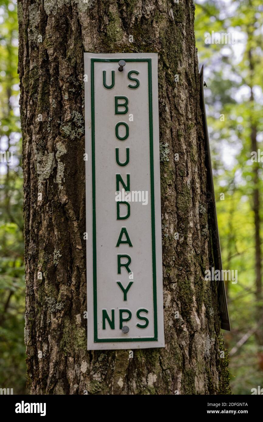 Close Up of US Boundary Sign on the northern edge of Great Smoky ...
