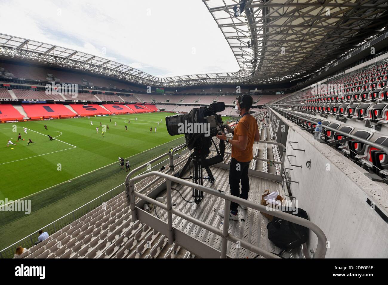 Paris saint germain ogc nice hi-res stock photography and images - Alamy