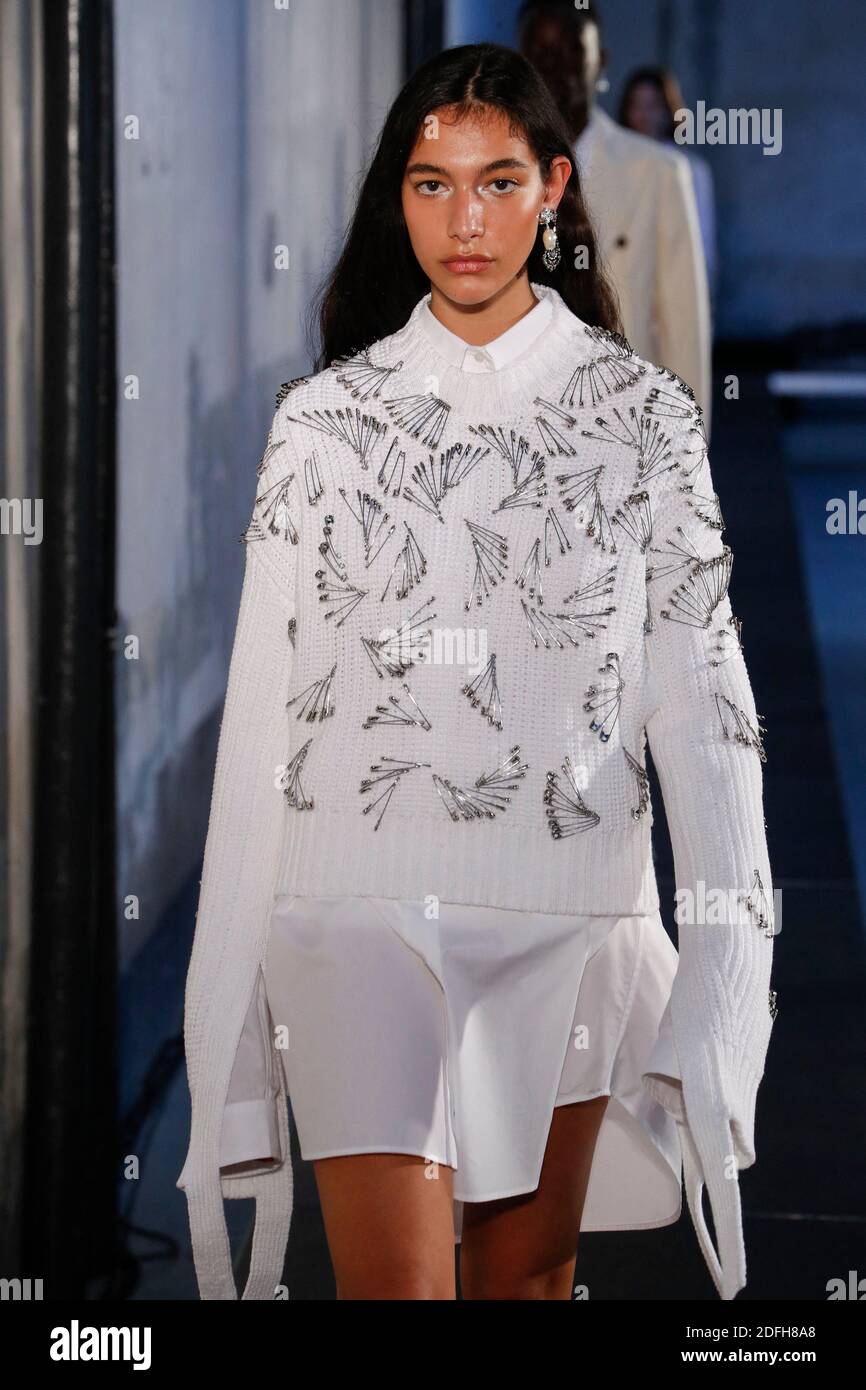A model walks the runway during the N21 Ready to Wear Spring/Summer ...