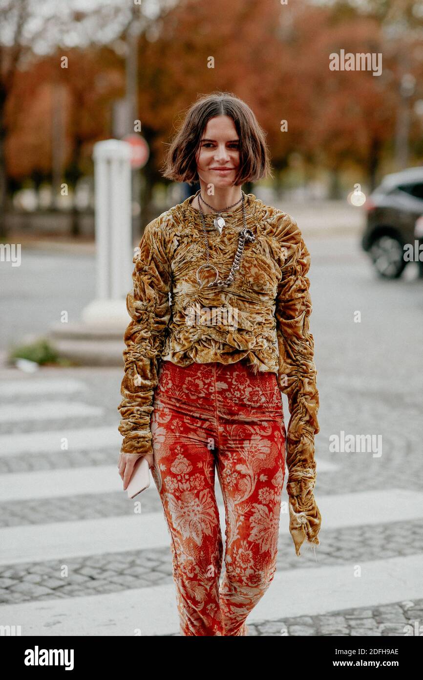 Street style, Marta Cygan arriving at Acne Spring Summer 2021 show ...