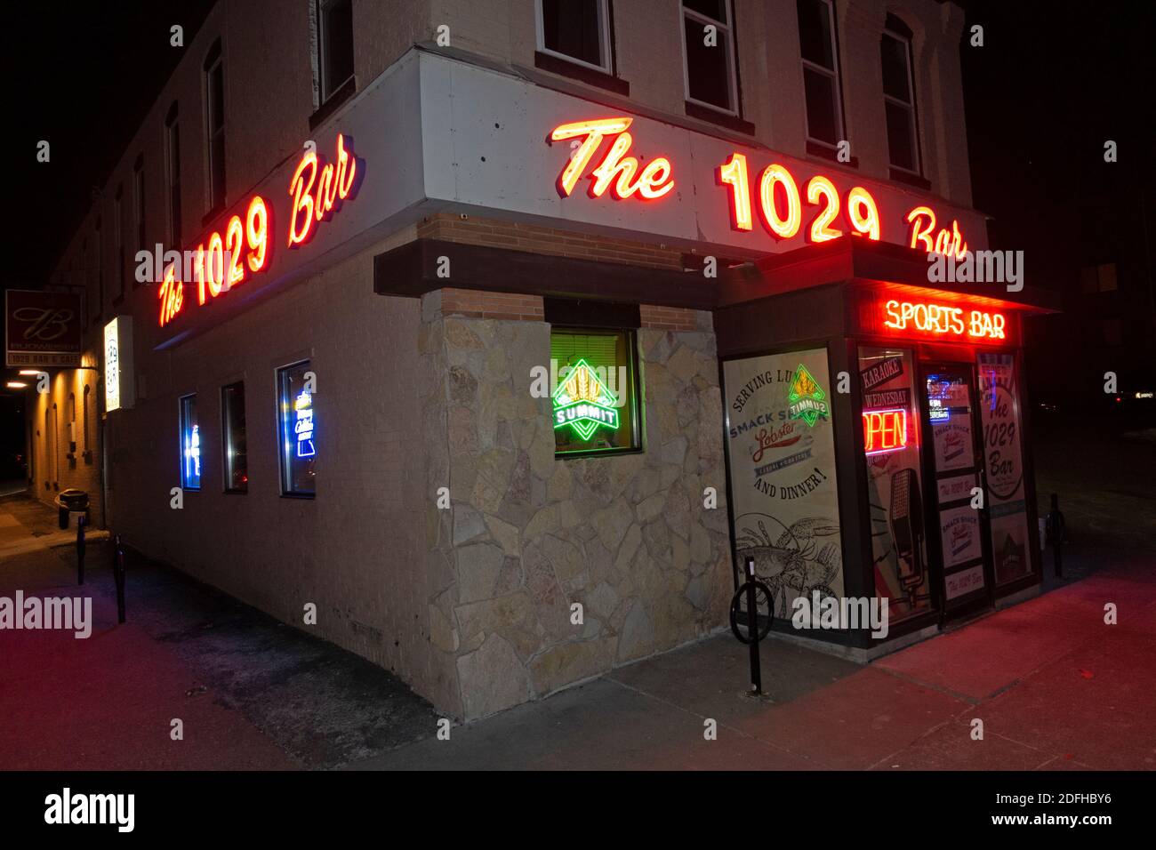The 1029 Bar serving a full menu with delicious lobster. Minneapolis ...
