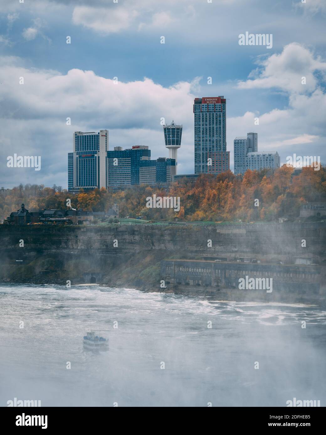 View niagara falls buildings hi-res stock photography and images - Alamy