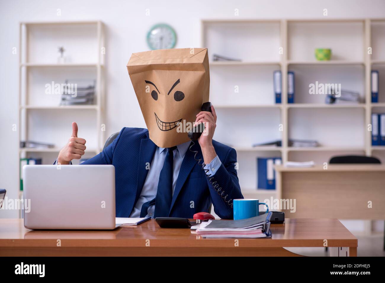 Happy emoticon giving thumb up hi-res stock photography and images - Alamy