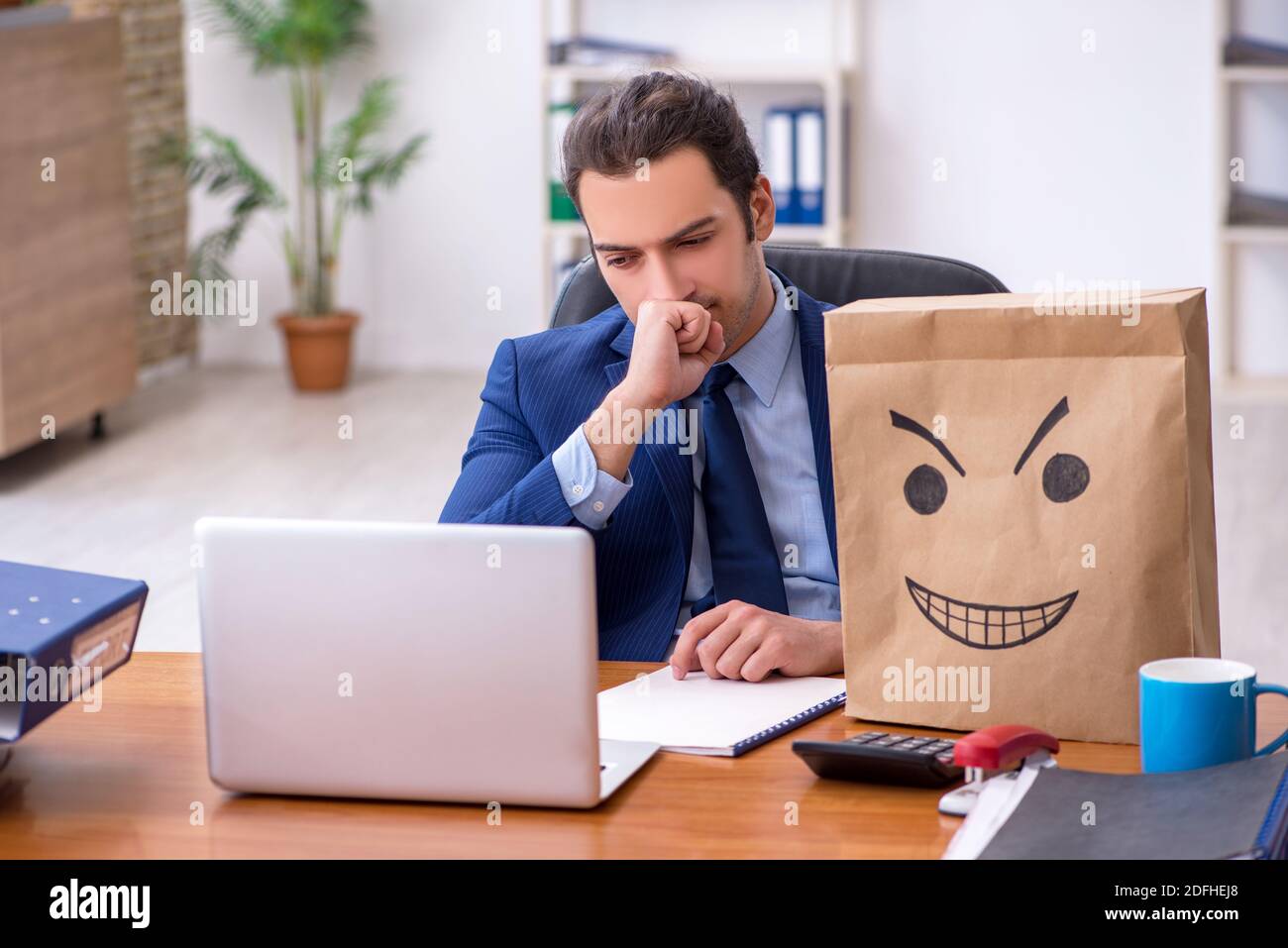 Emoticon head man long hi-res stock photography and images - Alamy