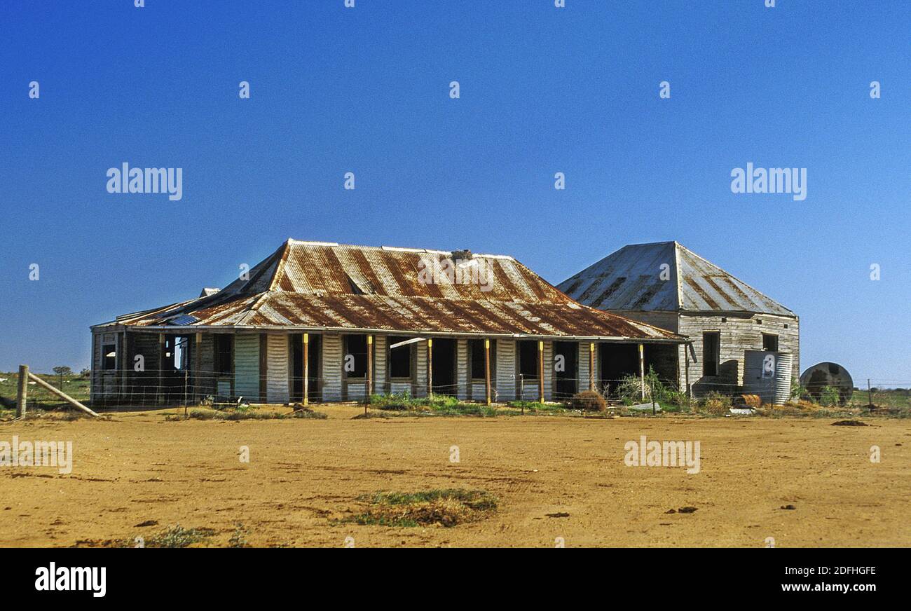 One Tree Hotel (1862), a former coaching inn, on the road to Booligal ...