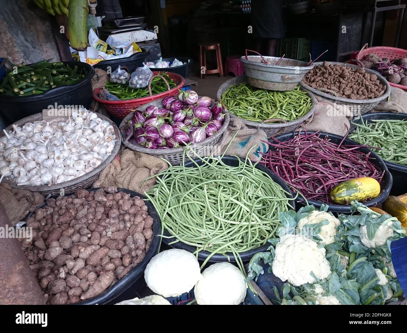 Grocery shop india hi-res stock photography and images - Alamy