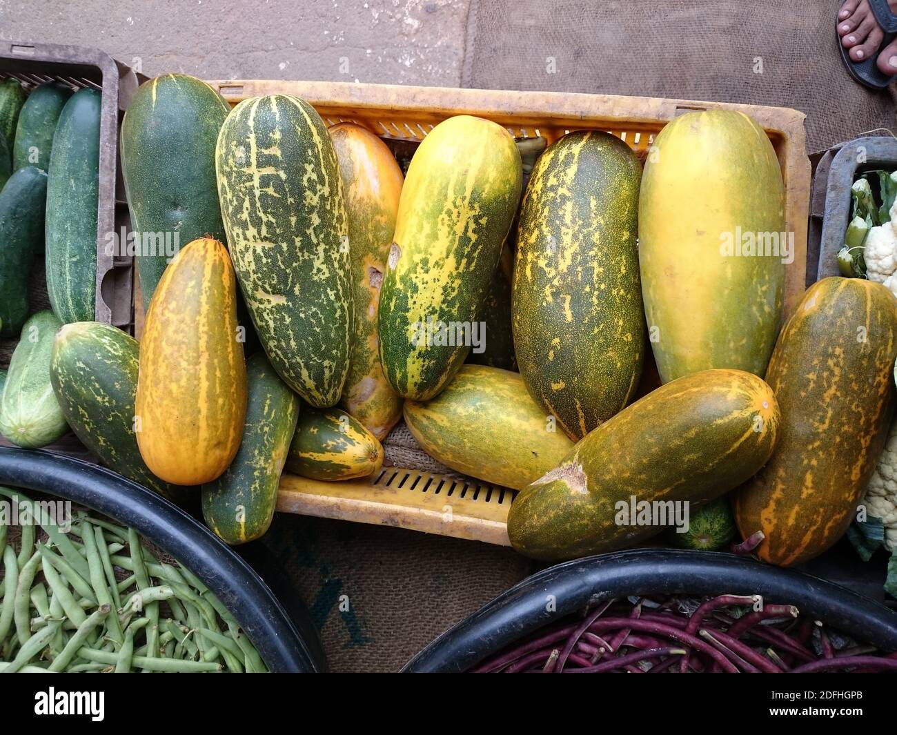 Fruit and vegetable market in kerala hi-res stock photography and ...