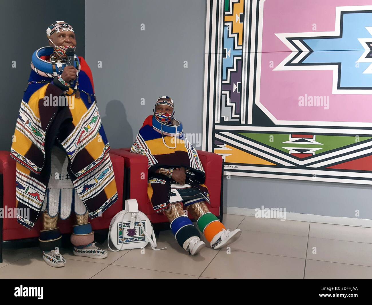 Ndebele tribe hi-res stock photography and images - Alamy