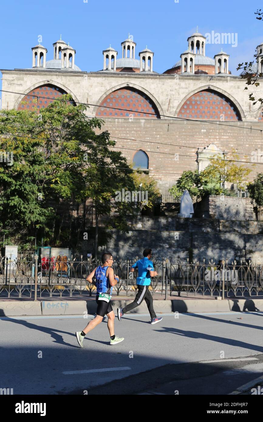 ISTANBUL, TURKEY - NOVEMBER 08, 2020: Athletes running in 42. Istanbul ...