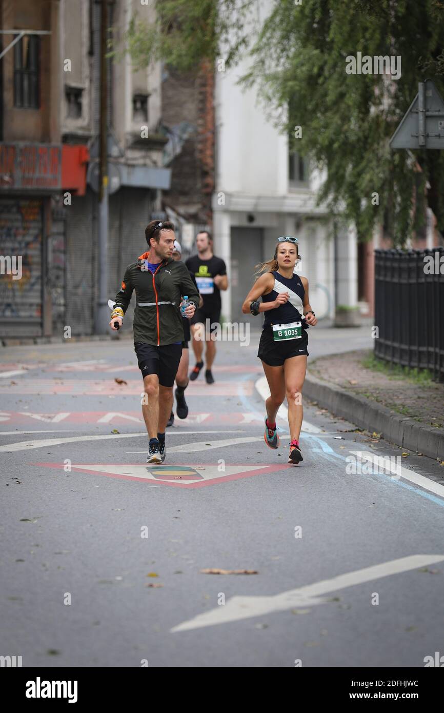 ISTANBUL, TURKEY - NOVEMBER 08, 2020: Athletes running in 42. Istanbul ...