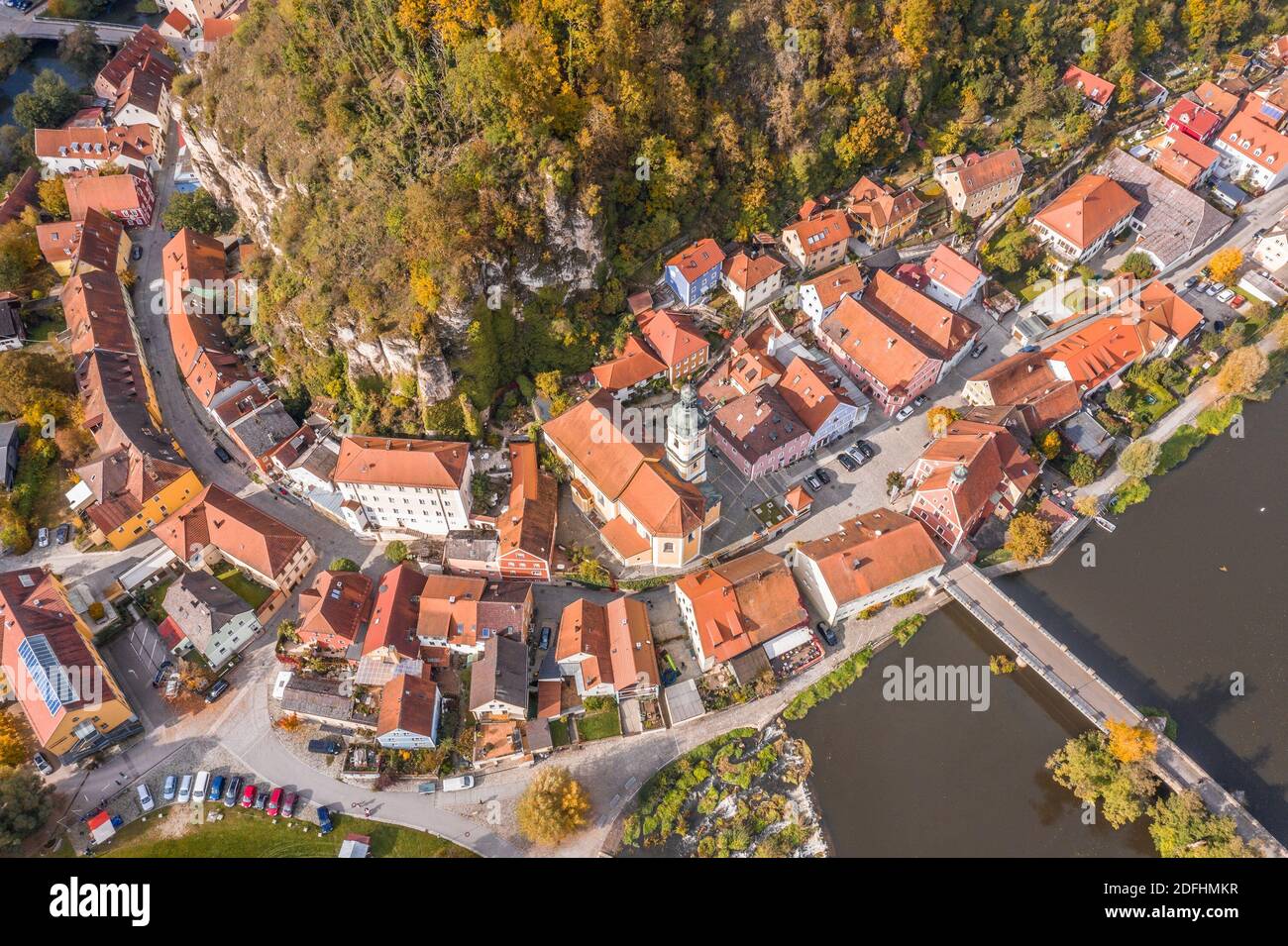 Town view of kallmunz with the castle ruin hi-res stock photography and ...