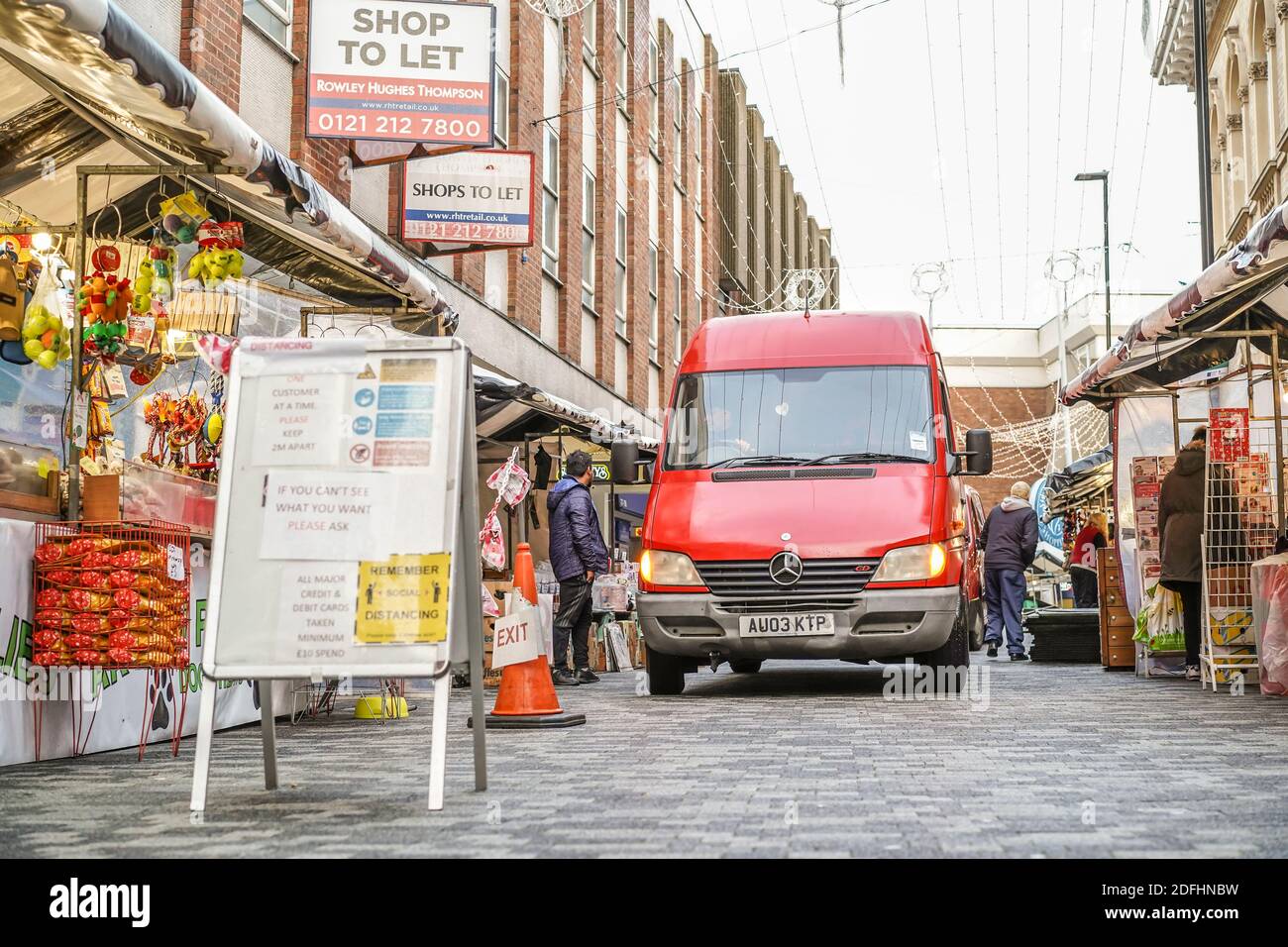 Shopping sign kidderminster hi-res stock photography and images - Alamy