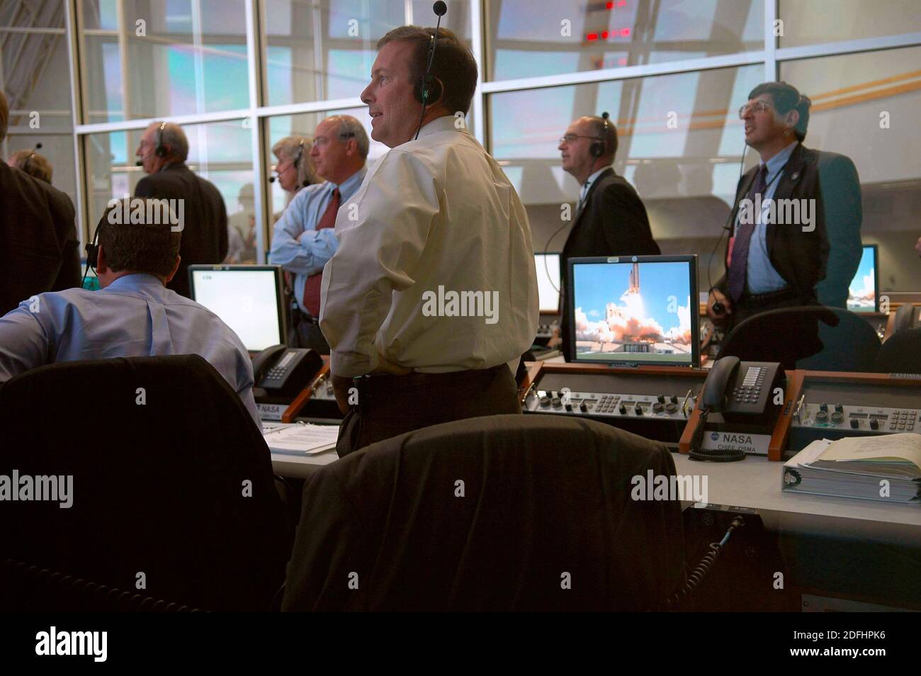 KENNEDY SPACE CENTER, USA - 04 JulY 2006 - In Firing Room 4 of the ...