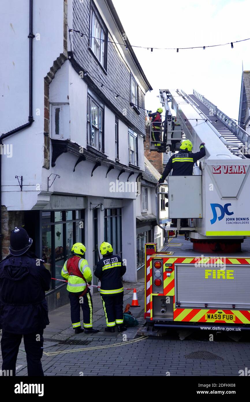 Uk fire engine and blocked hi-res stock photography and images - Alamy