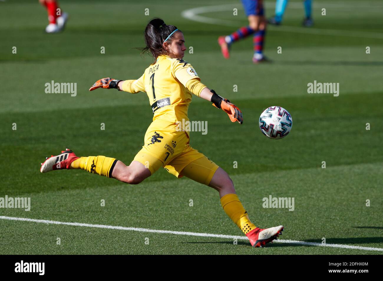Barcelona, Spain. 5th Dec, 2020. Raquel Poza of CD Santa Teresa in ...