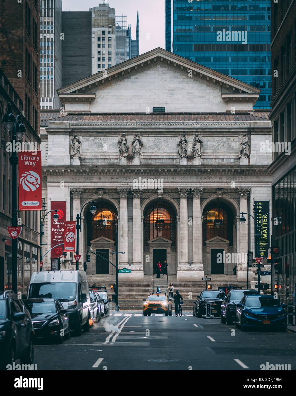 40th Street, and the New York Public Library, in Midtown Manhattan, New ...