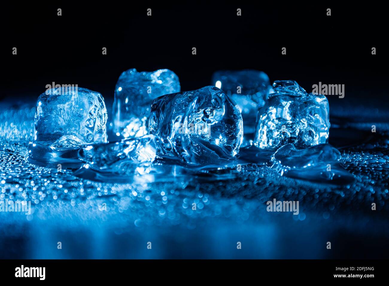 Reflect colour hi-res stock photography and images - Alamy