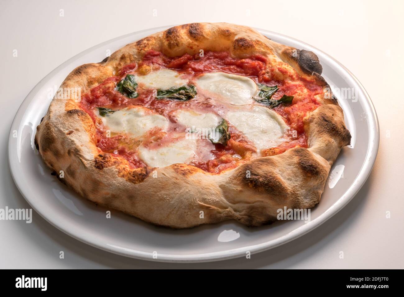 Margherita queen italy pizza hi-res stock photography and images - Alamy