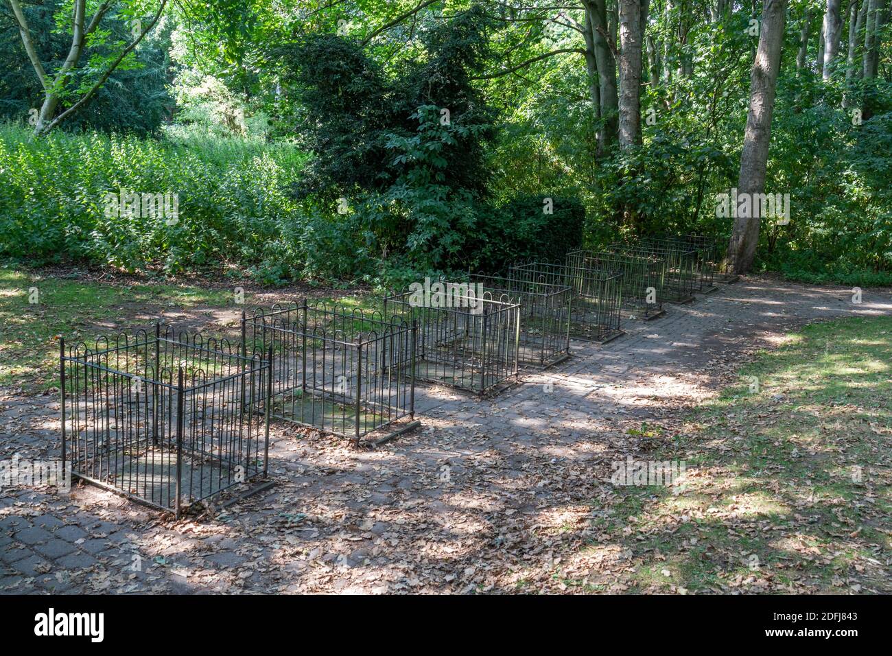 The animal cemetery in the grounds of Rufford Abbey Country Park ...