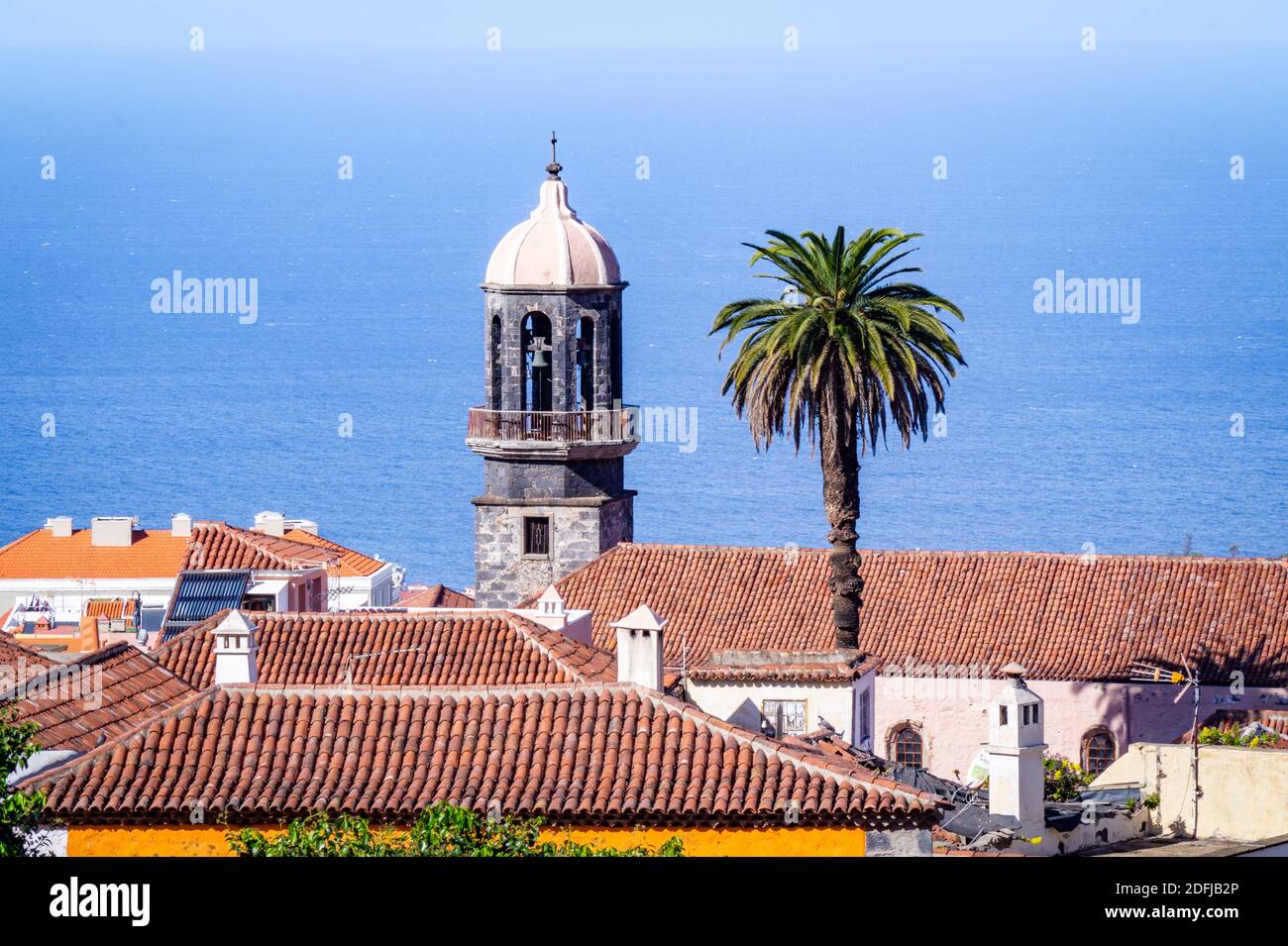 old town with church tower of la orotava at the sea on tenerife Stock ...
