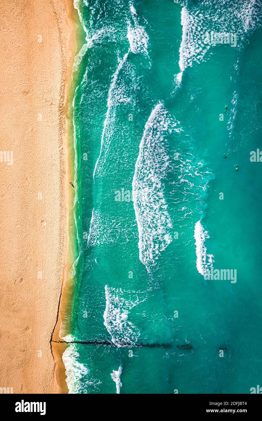 Aerial beach waves top view hi-res stock photography and images - Alamy