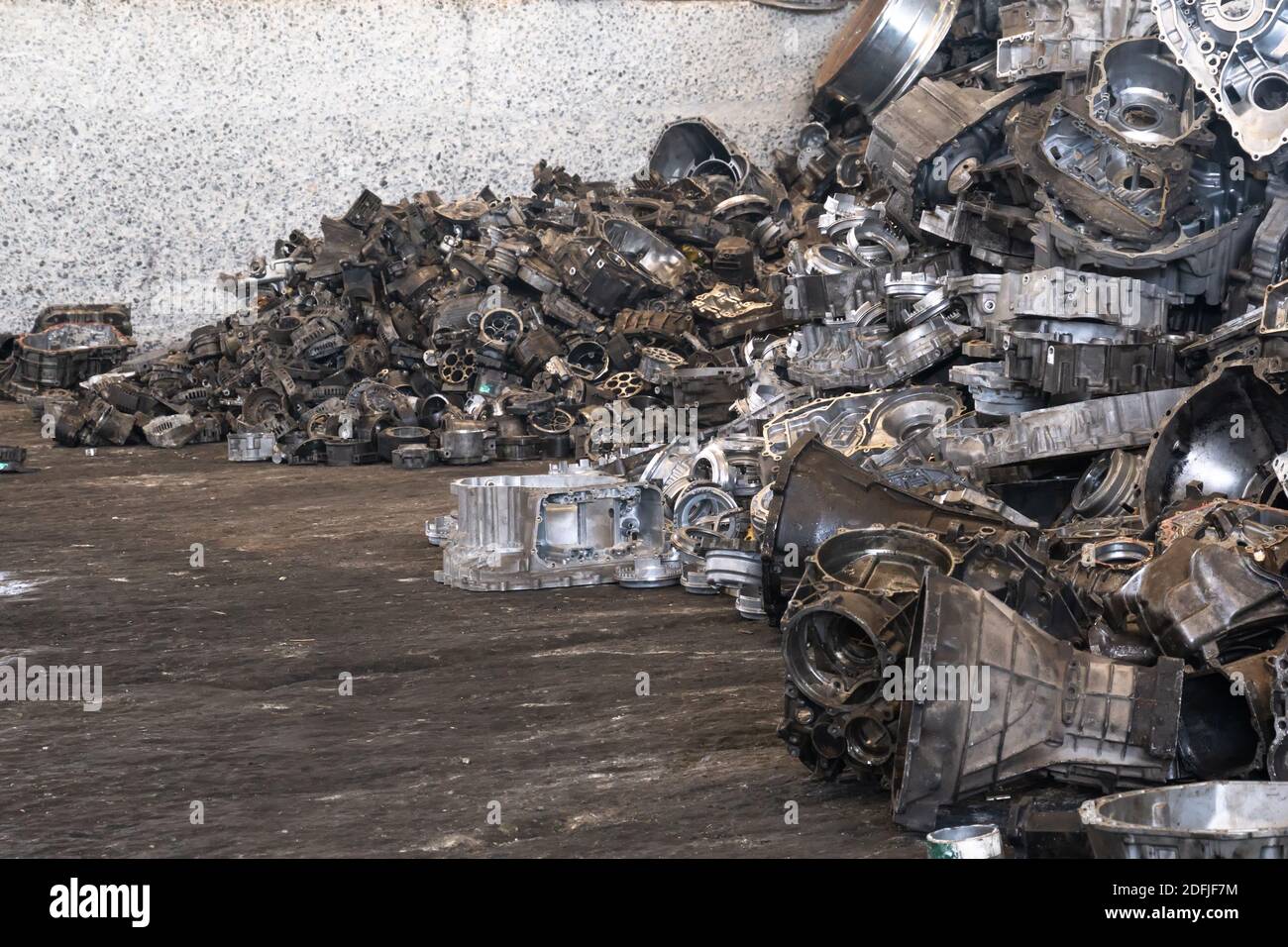 Aluminum engines, gearbox and transmission parts for recycling. Scrap ...