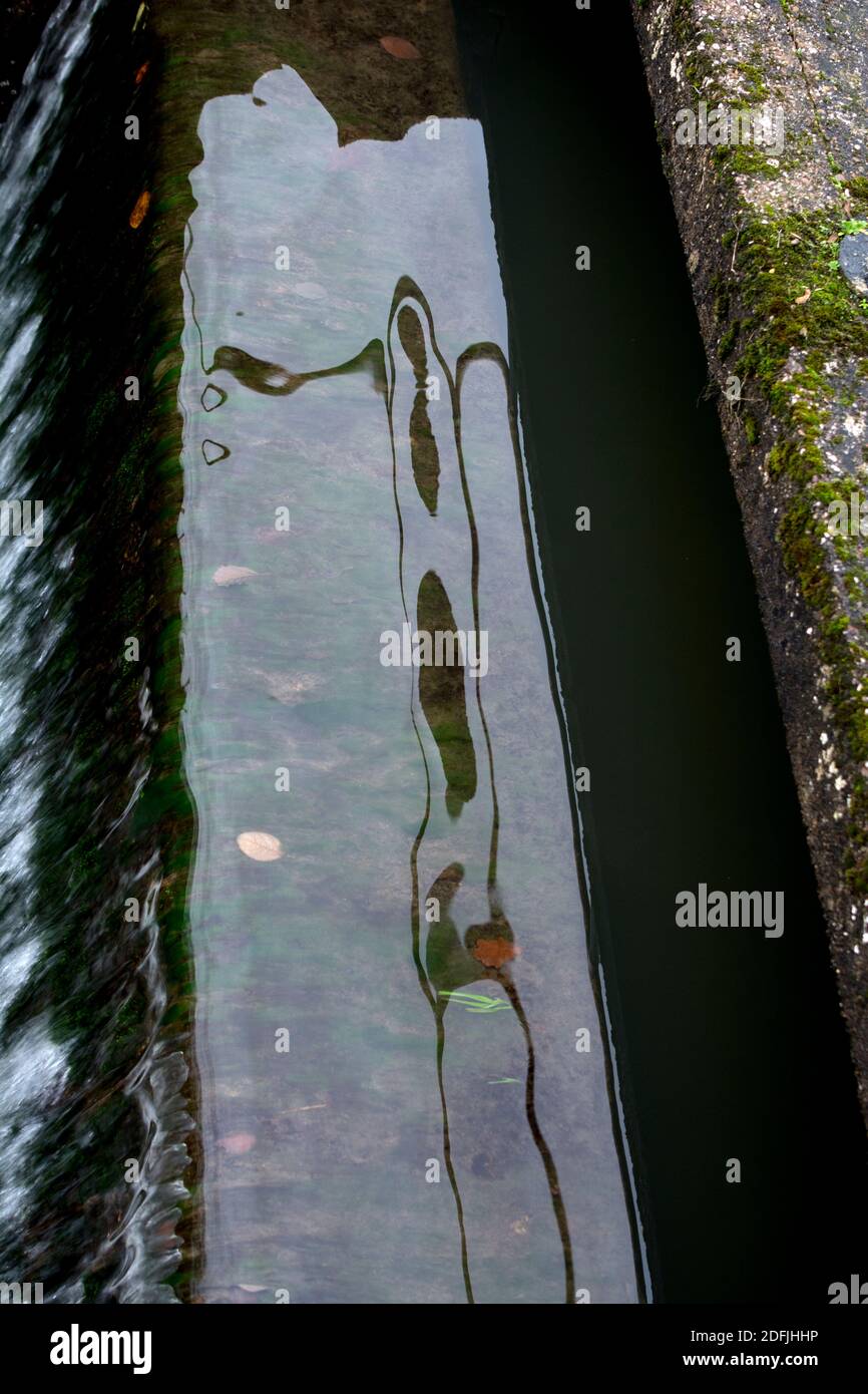 Overflow canal hi-res stock photography and images - Alamy