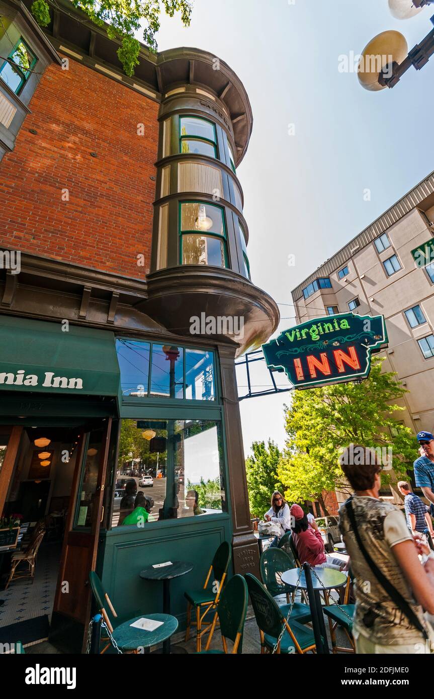 Seattle art inn hi-res stock photography and images - Alamy