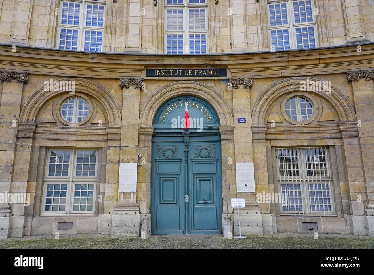 Academie francaise hi-res stock photography and images - Alamy