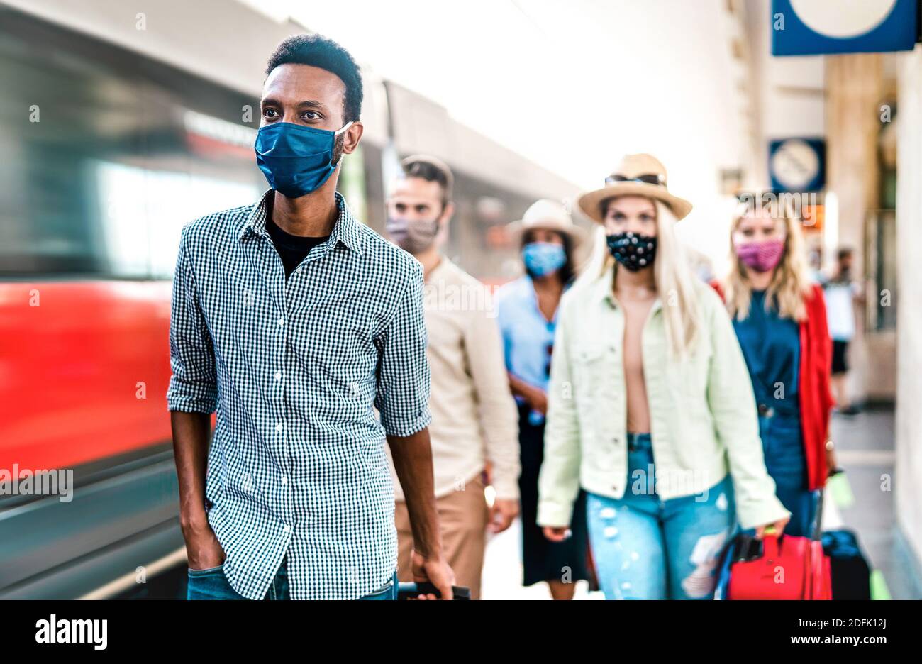 Multiracial crowd masks hi-res stock photography and images - Alamy