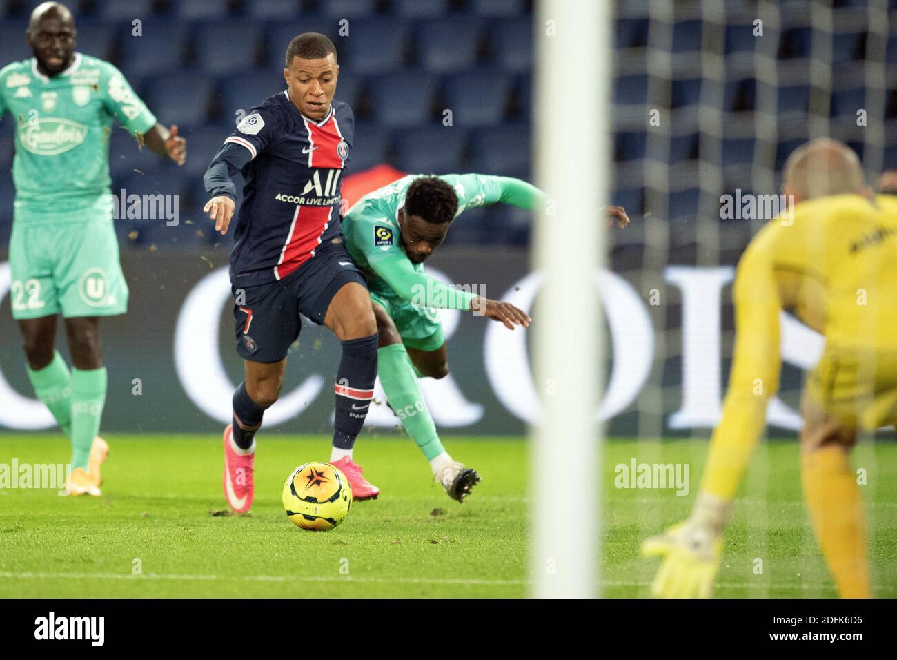 Kylian Mbappe of PSG in action during the Ligue 1 match between Paris ...