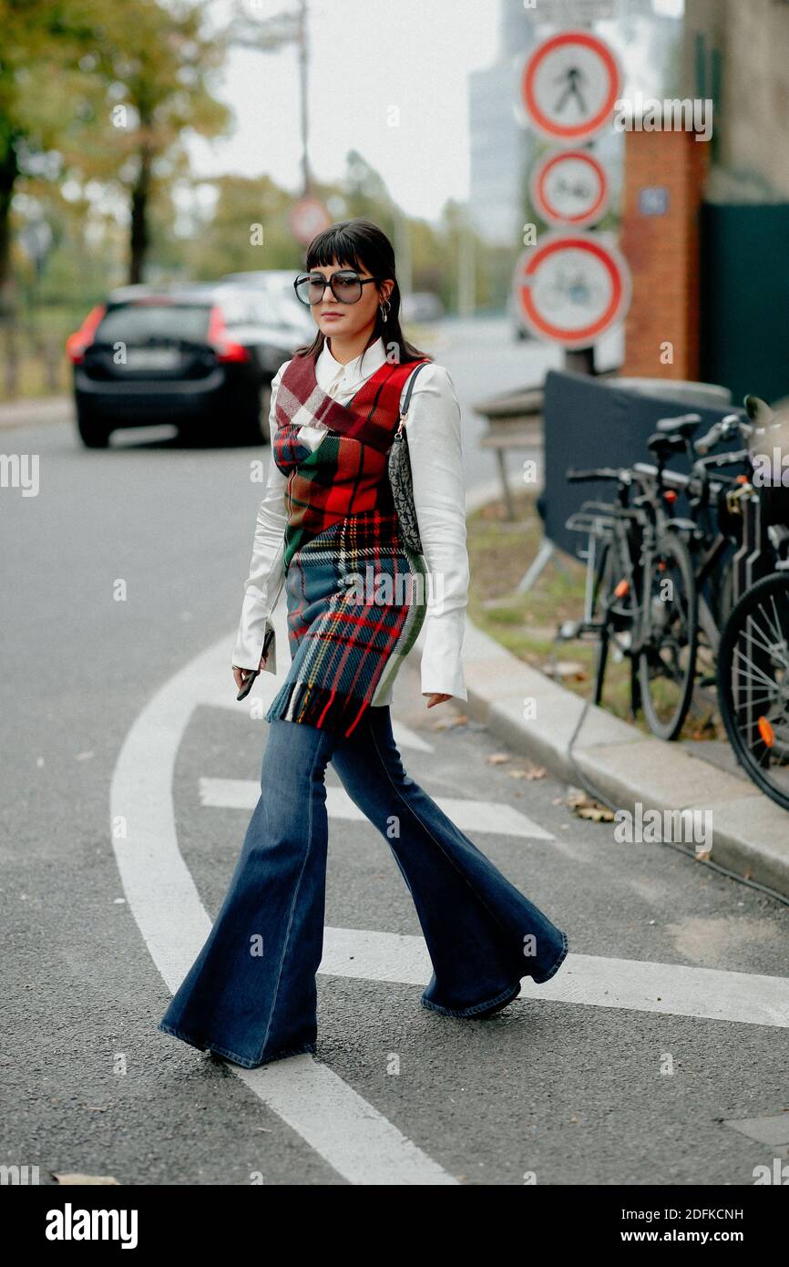 Street style, Maria Bernad arriving at Hermes Spring Summer 2021 show ...