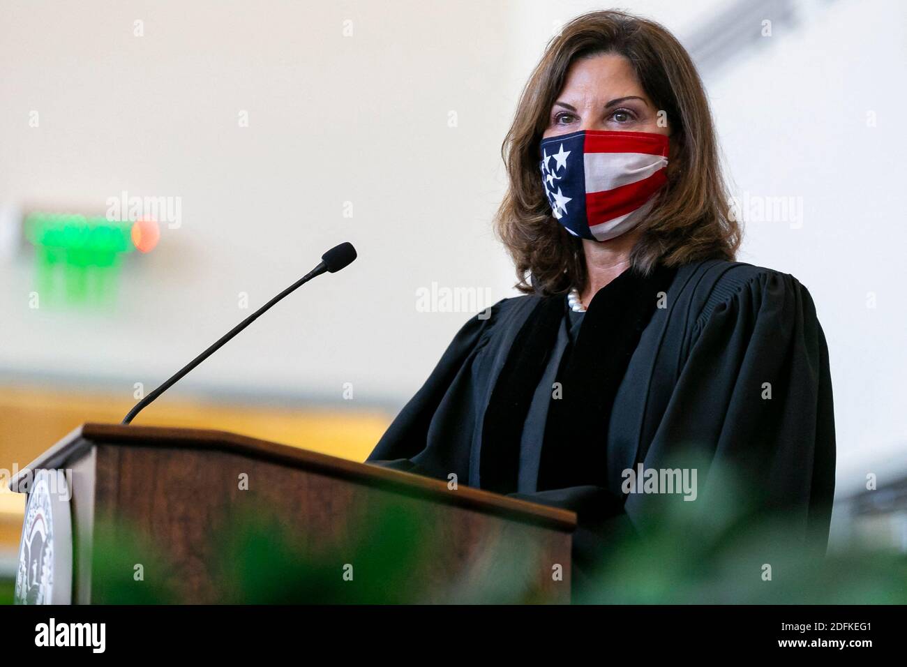 U s federal court judge hi-res stock photography and images - Alamy