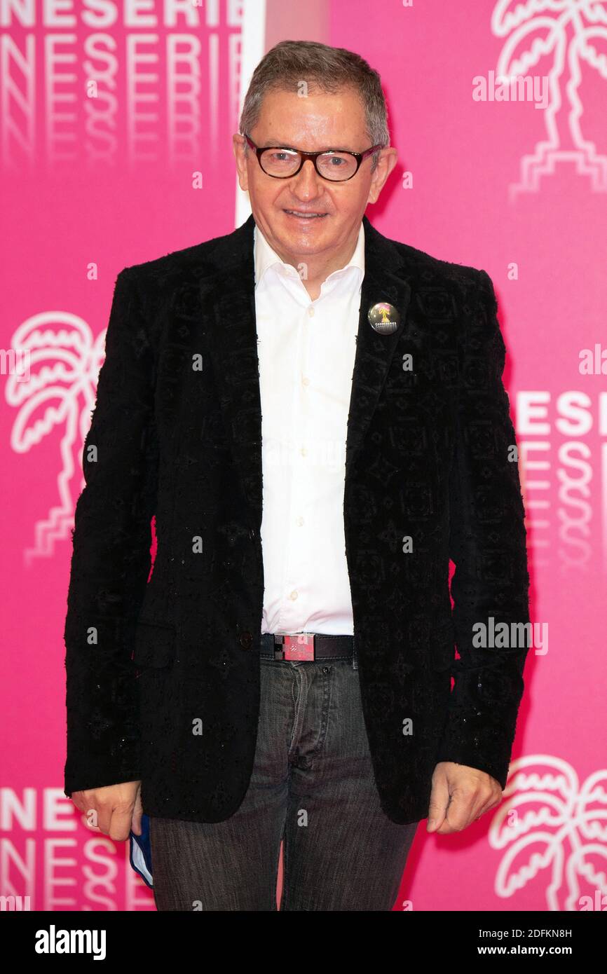 Benoit Louvet poses on the pink carpet prior to the closing ceremony of ...